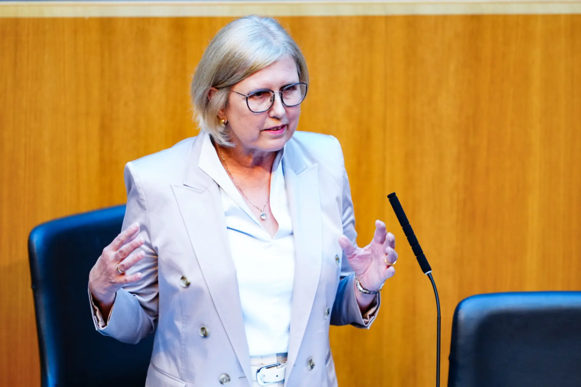 RH-Chefin Kraker findet Budgetsparpläne "knapp bemessen"